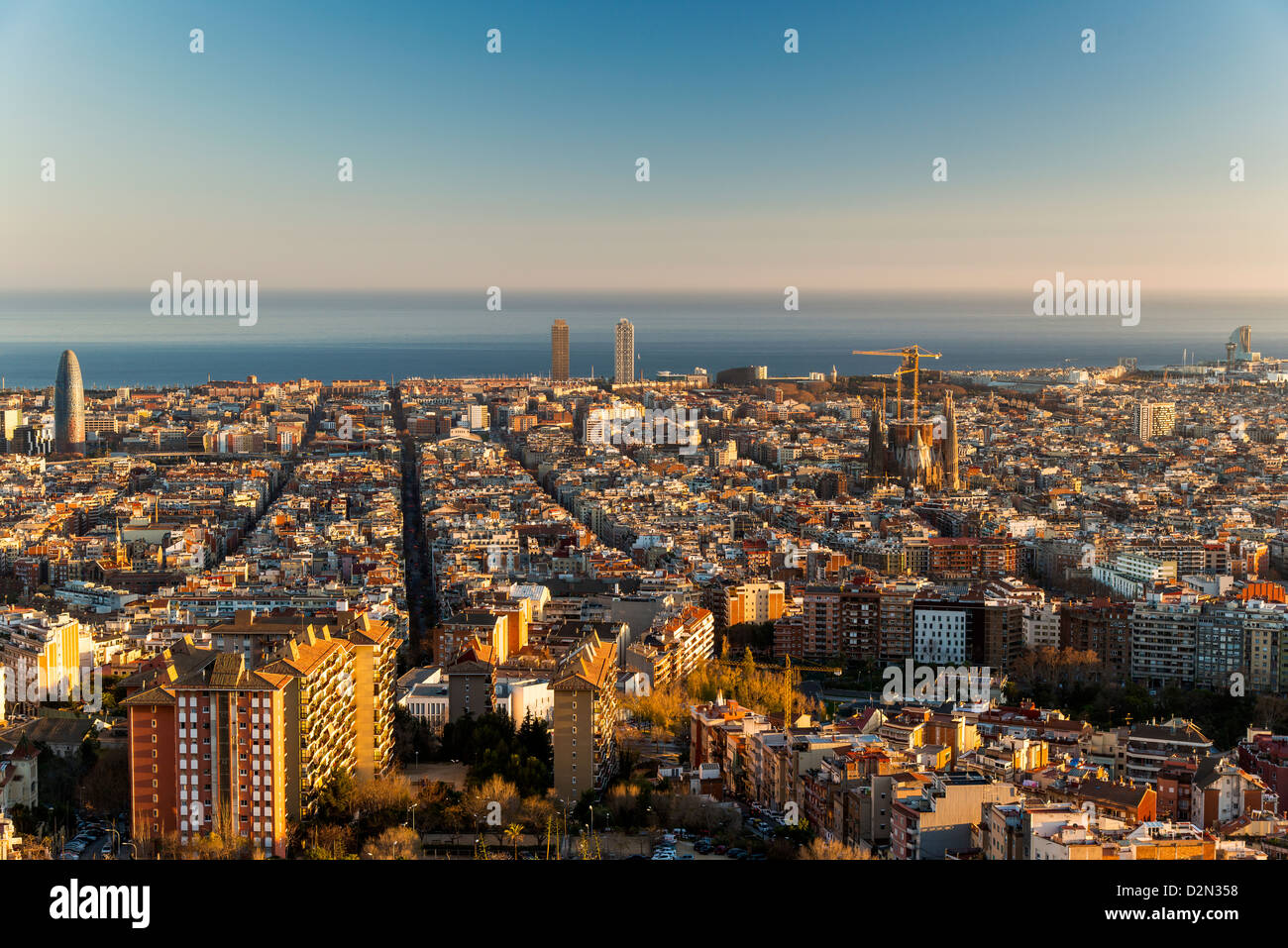 Barcelona spain skyline hi-res stock photography and images - Alamy