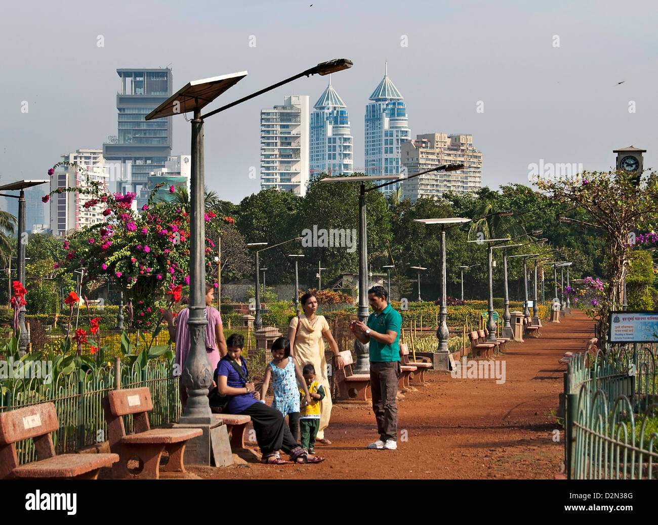 Malabar hill hanging gardens hi-res stock photography and images - Alamy