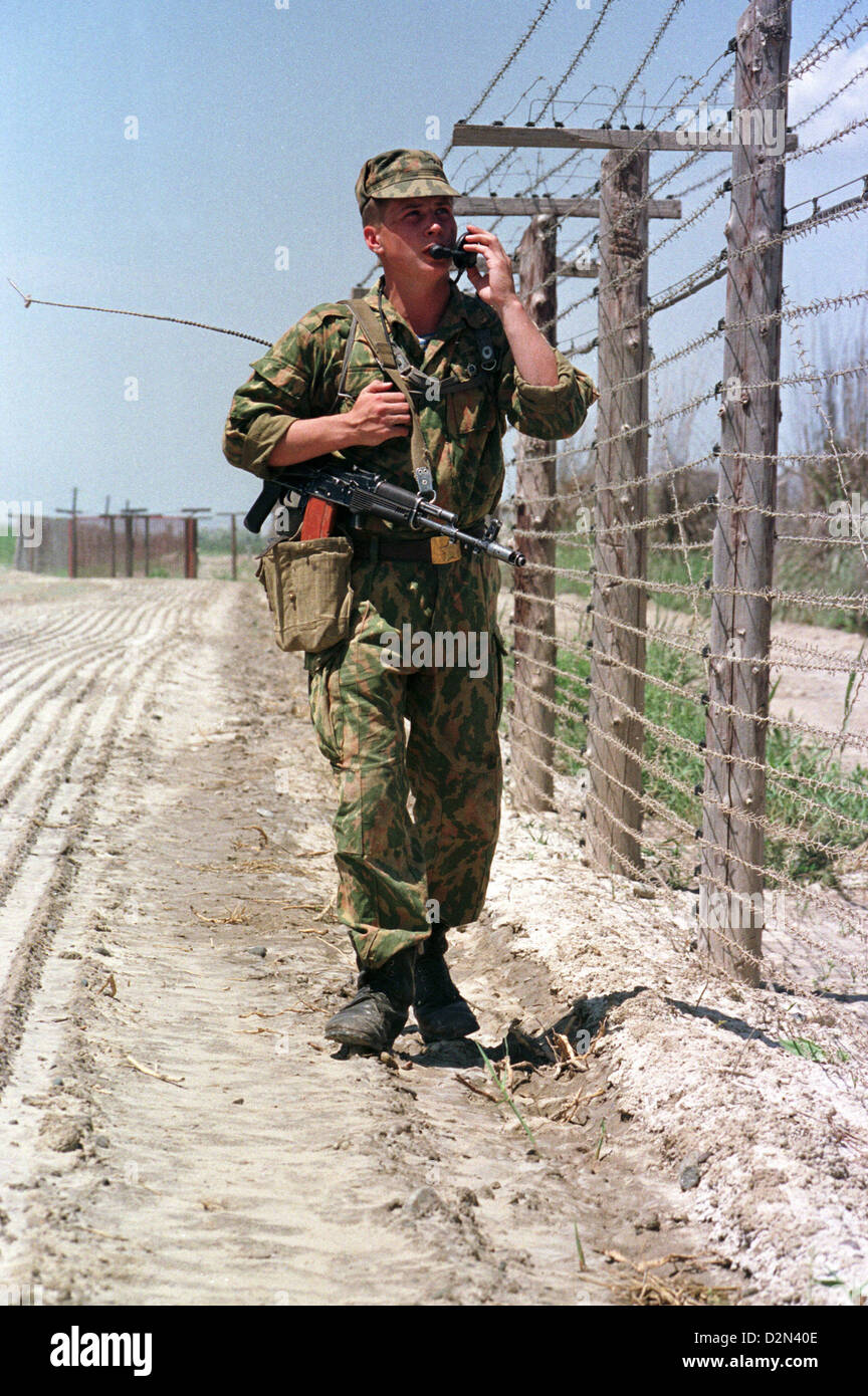 May 5, 1995 - Pyandzh, PYN, Tajikistan - Russia's 201st Motorized Rifle ...