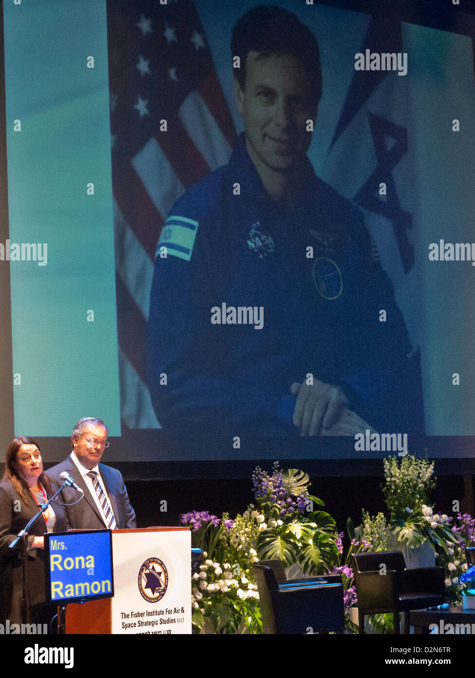 Astronaut charles bolden hi-res stock photography and images - Alamy