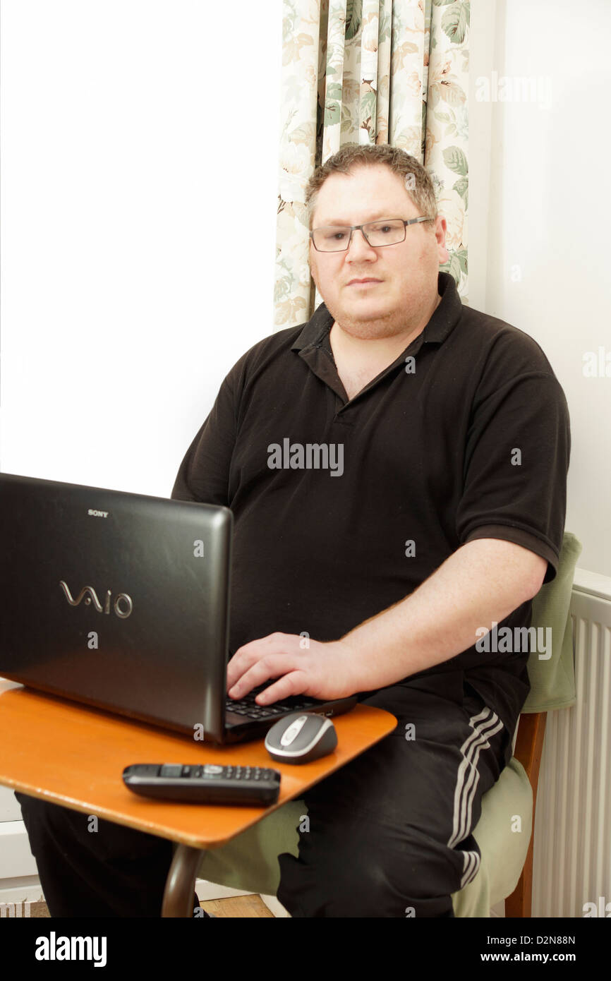 Man working computer from home hi-res stock photography and images - Alamy