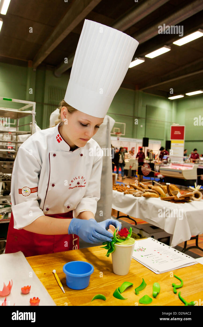 Pastry Cook at work Stock Photo - Alamy