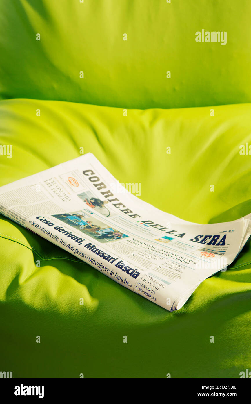 Abandoned newspaper hi-res stock photography and images - Alamy