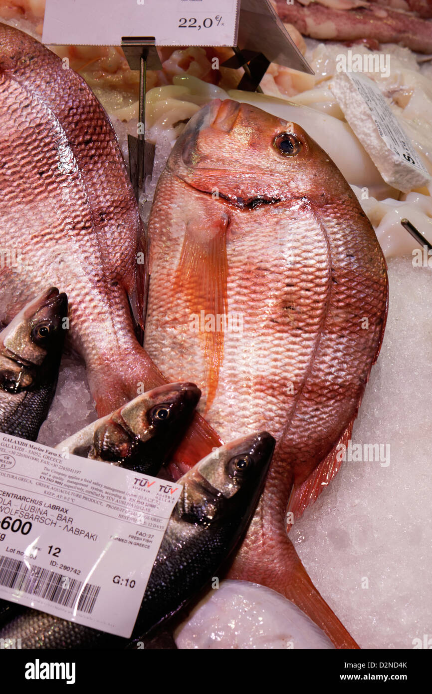 Chamberi market hi-res stock photography and images - Alamy