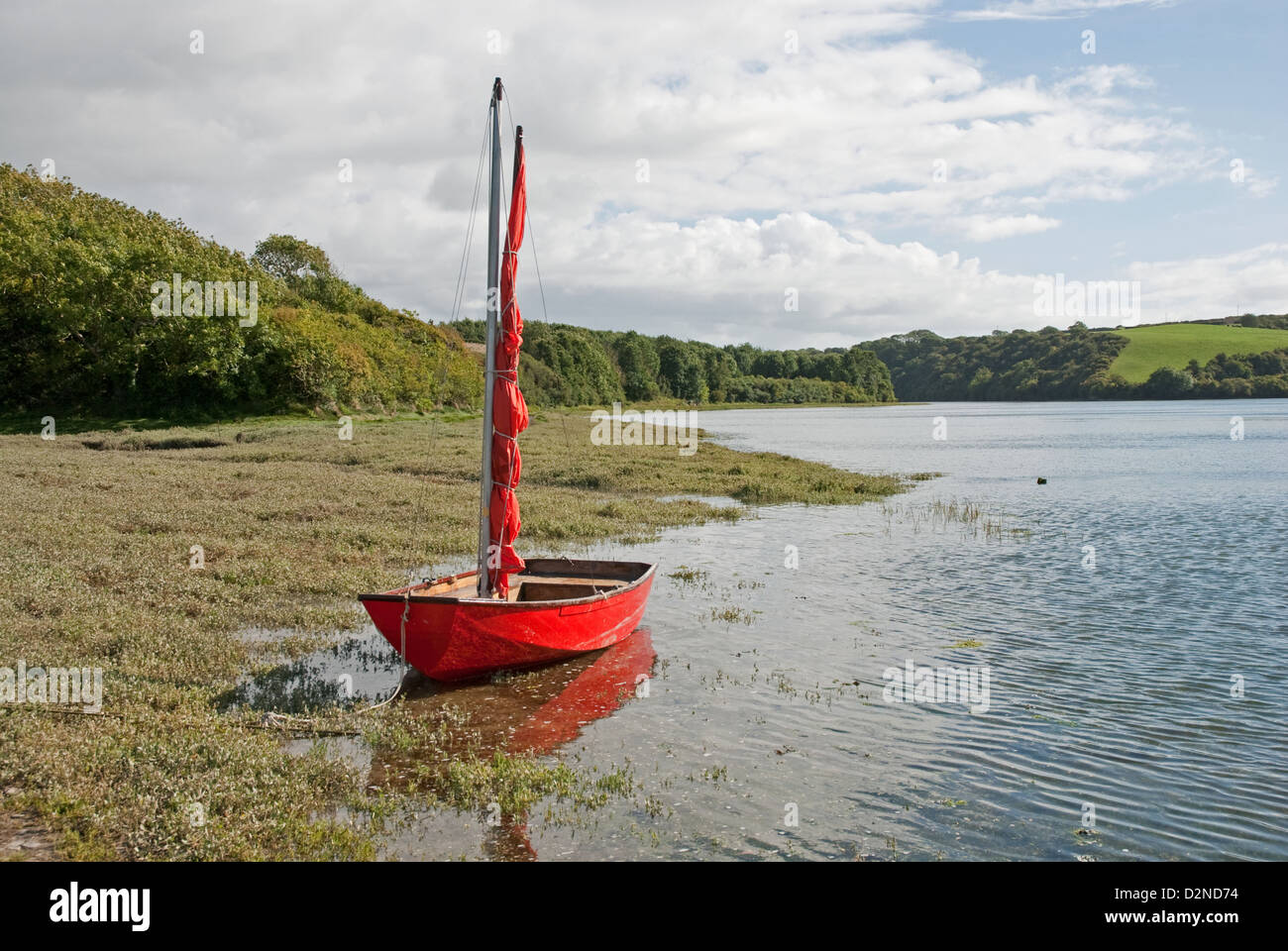 Looking upstream along Little Petherick Creek off the River Camel ...
