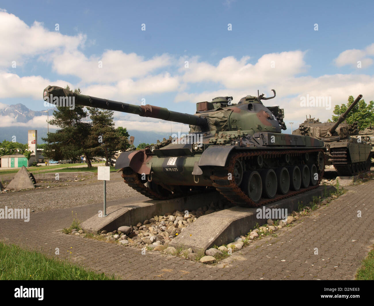 The Panzer 68/88 is a Swiss military tank that was developed in the ...