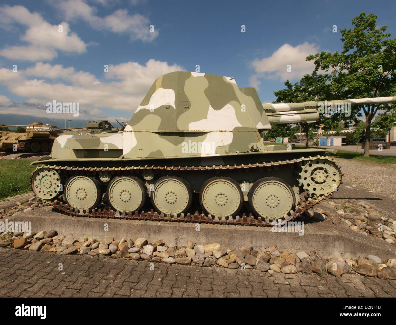 The Nahkamofkanone I is a German tank, designed during World War II. It ...