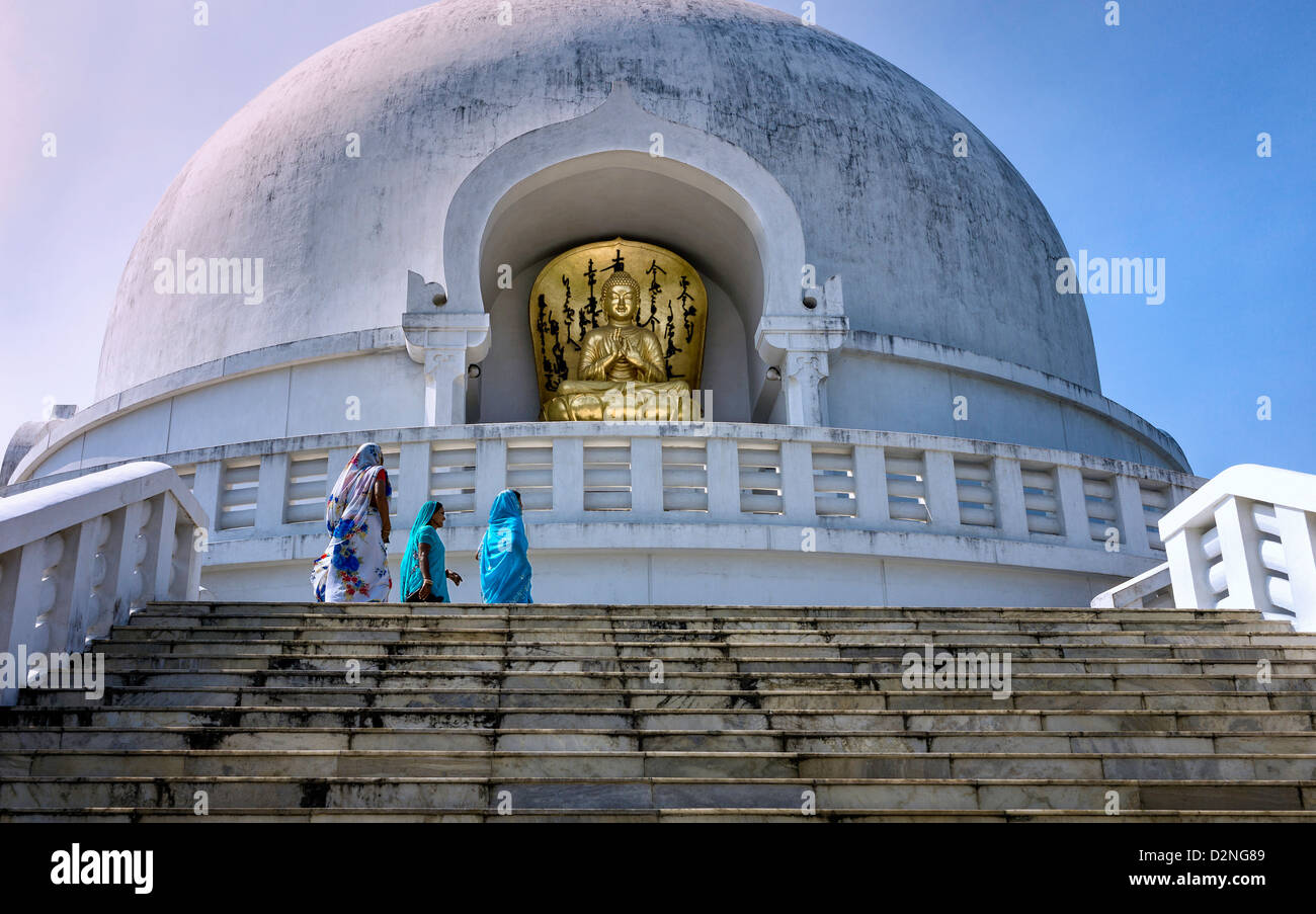 A peace pagoda hi-res stock photography and images - Alamy