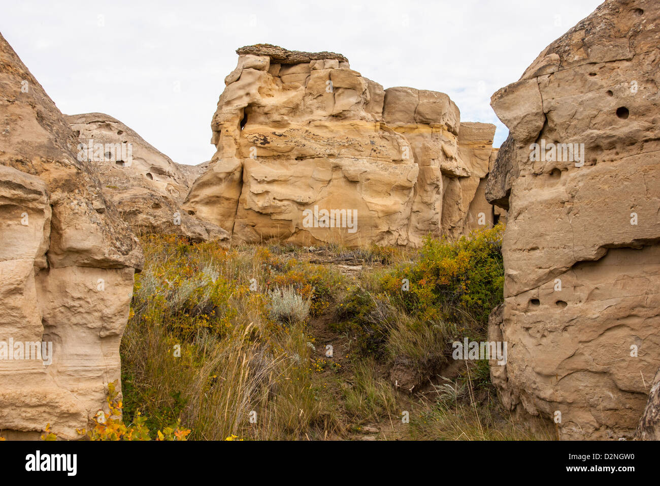 badlands rock formations, Writing on Stone Provincial Park, Alberta ...