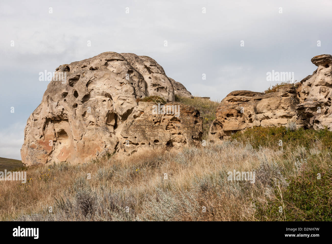 badlands rock formations, Writing on Stone Provincial Park, Alberta ...