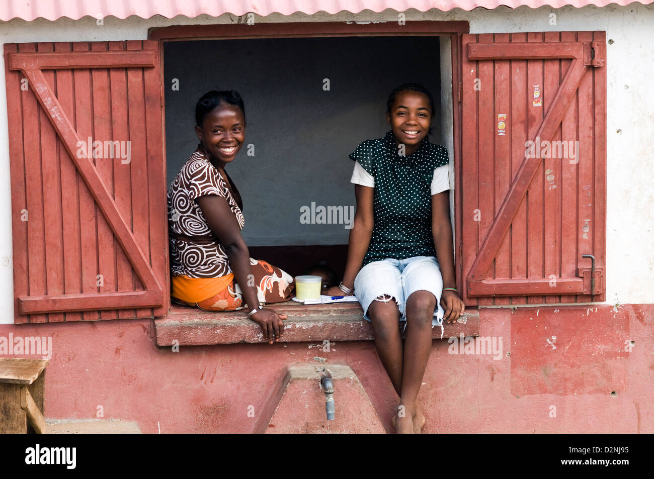 vendor stall, fort dauphin (taolagnaro), madagascar Stock Photo - Alamy
