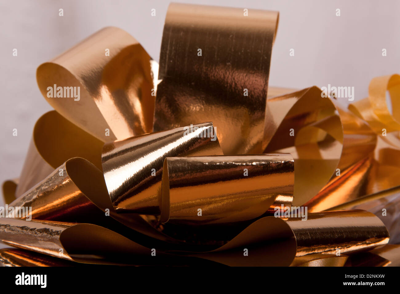 Gold wrap hi-res stock photography and images - Alamy