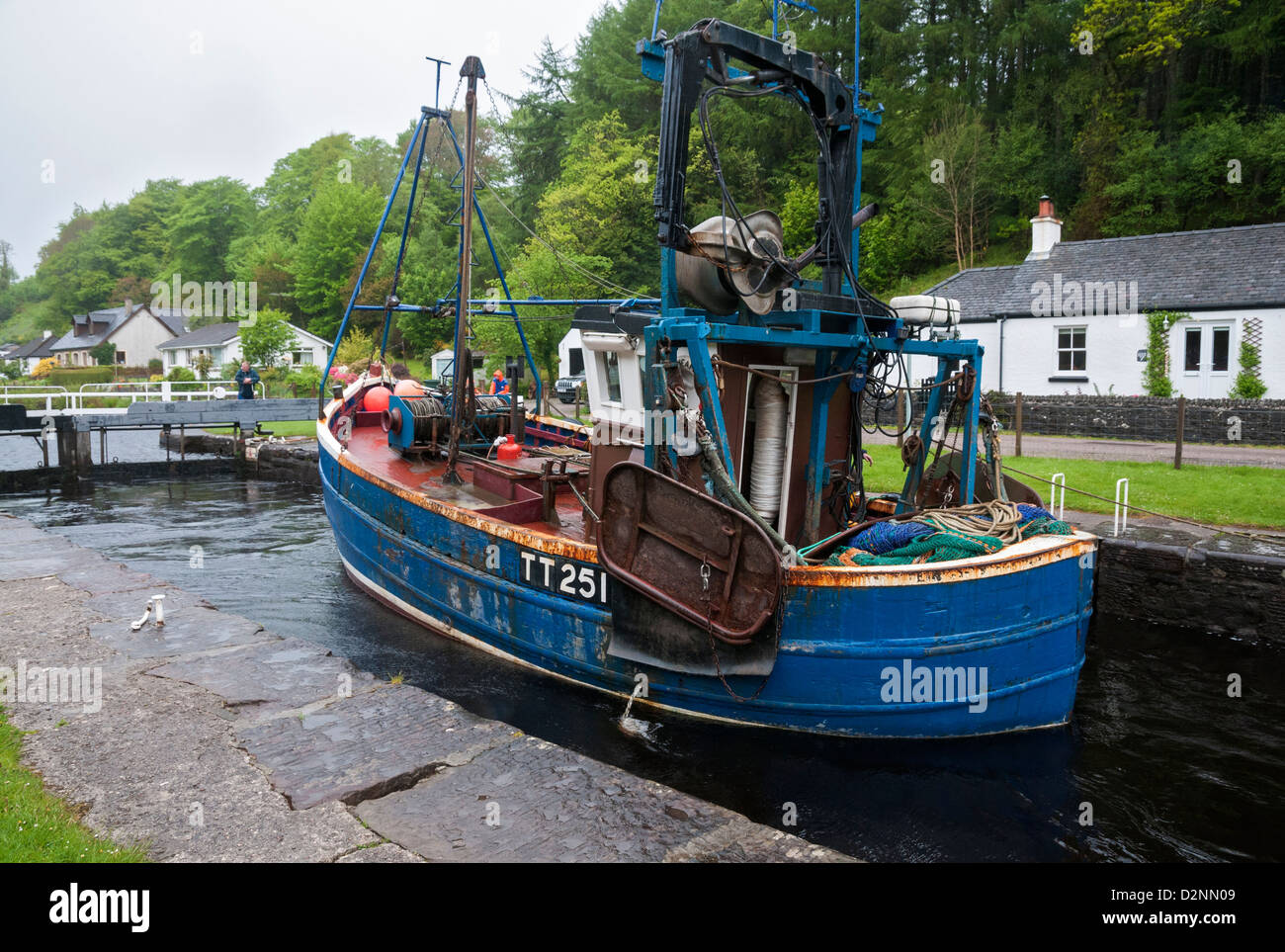 Crinan scotland canal hi-res stock photography and images - Alamy