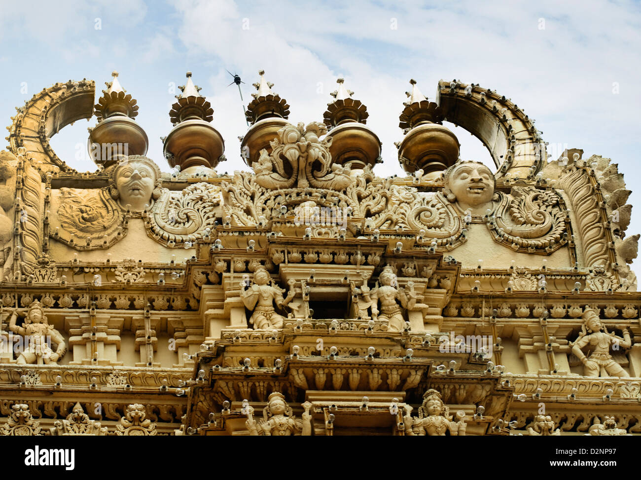 Chamundeshwari temple hi-res stock photography and images - Alamy