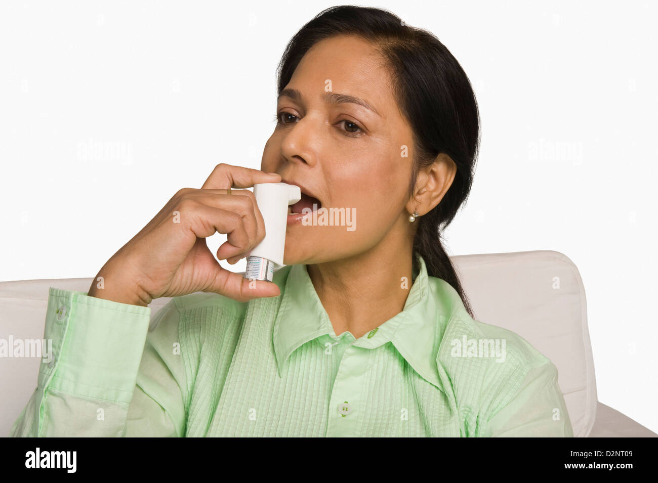 Indian using inhaler hi-res stock photography and images - Alamy