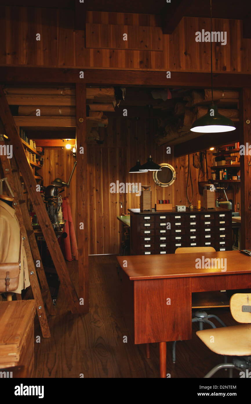 Leather studio hi-res stock photography and images - Alamy