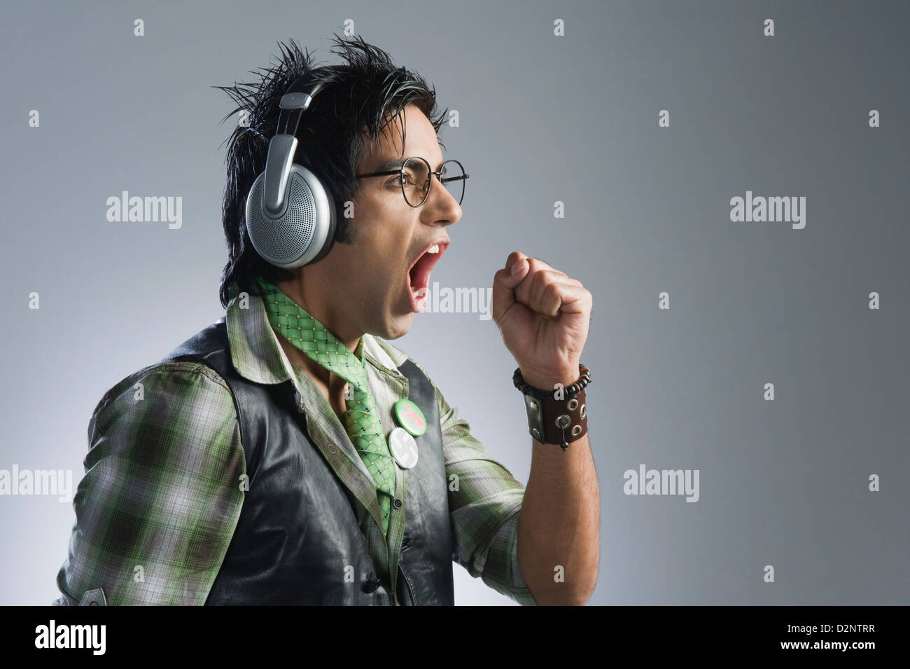 Singing head shot mouth open gesturing High Resolution Stock ...