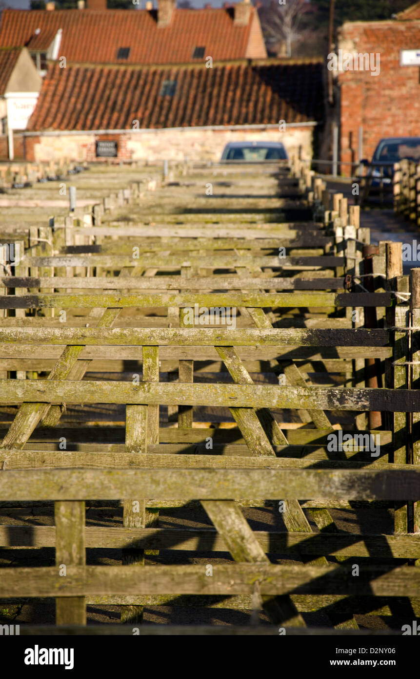 Empty cattle stalls hi-res stock photography and images - Alamy