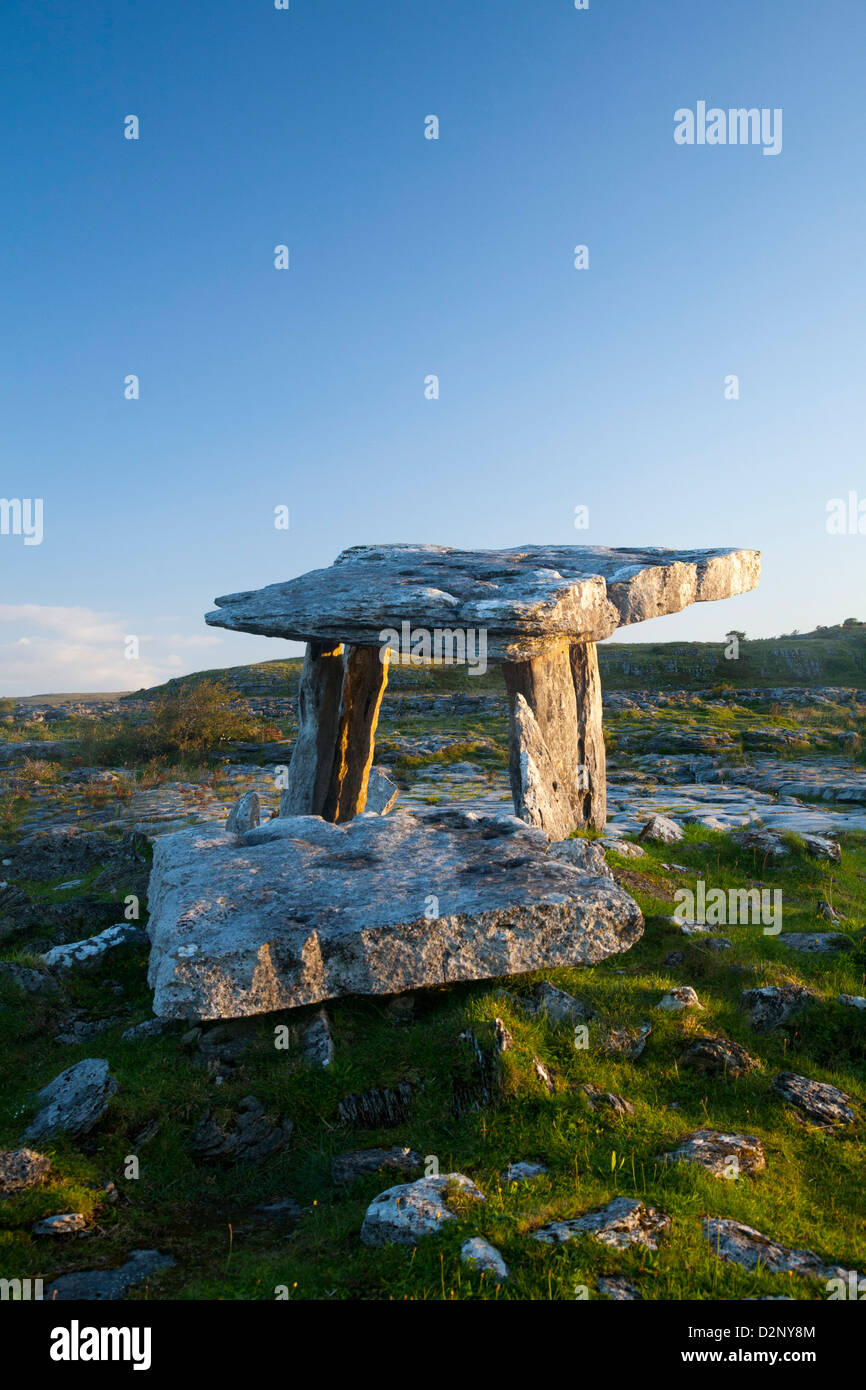 Poulnabrone Dolmen, The Burren, County Clare, Ireland Stock Photo - Alamy