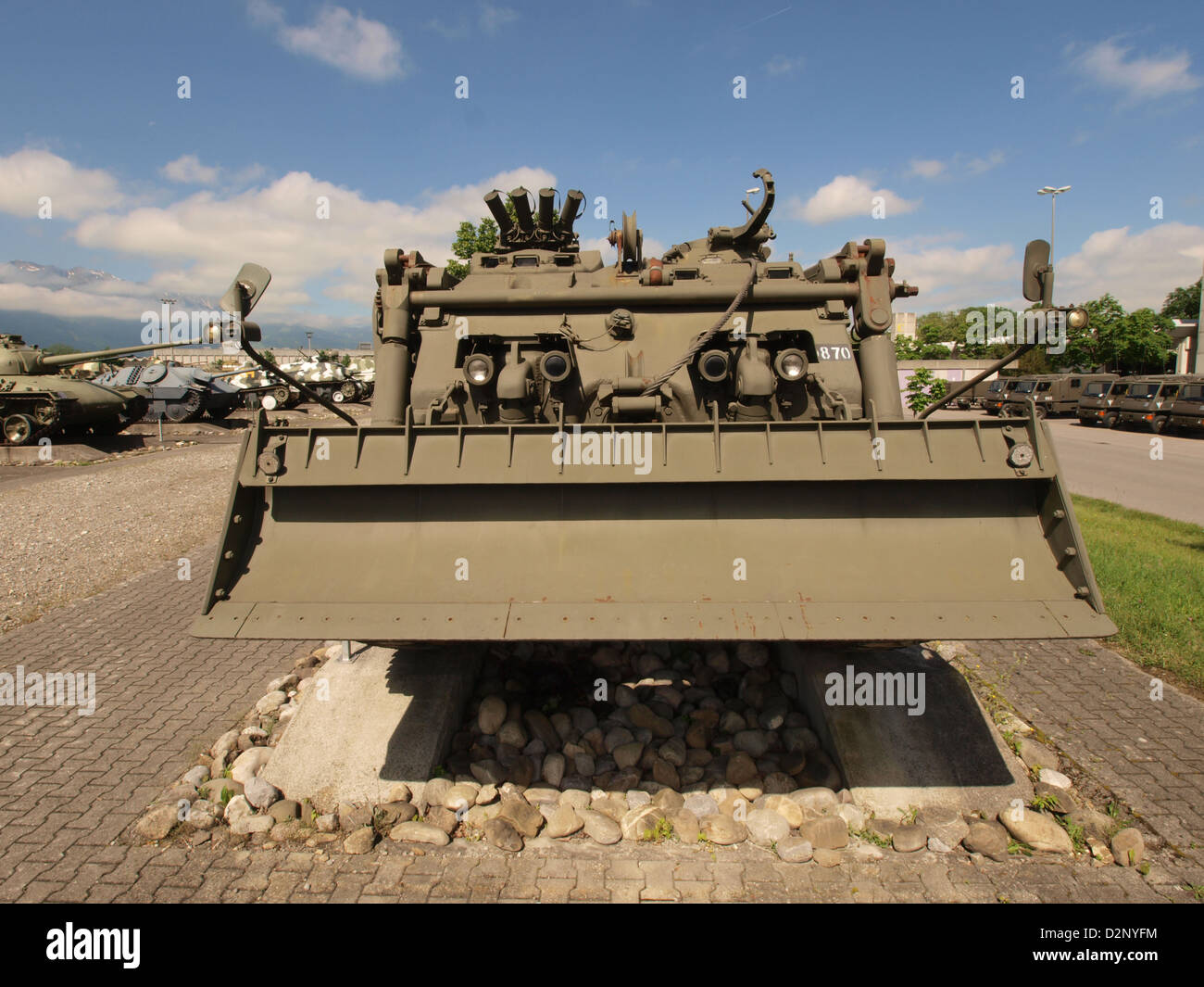 Military recovery vehicles hi-res stock photography and images - Alamy