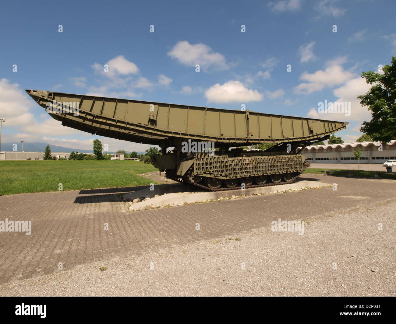 Bridgelayer hi-res stock photography and images - Alamy
