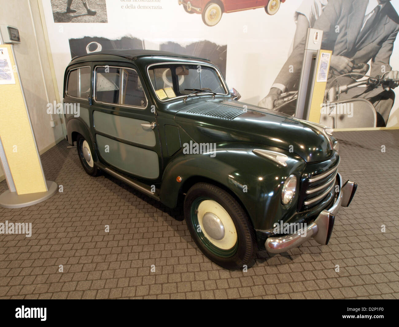 Italian police station hi-res stock photography and images - Alamy