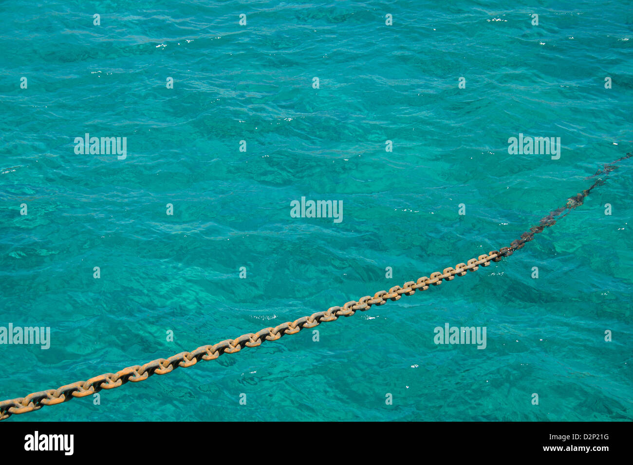 Anchor chain underwater hi-res stock photography and images - Alamy