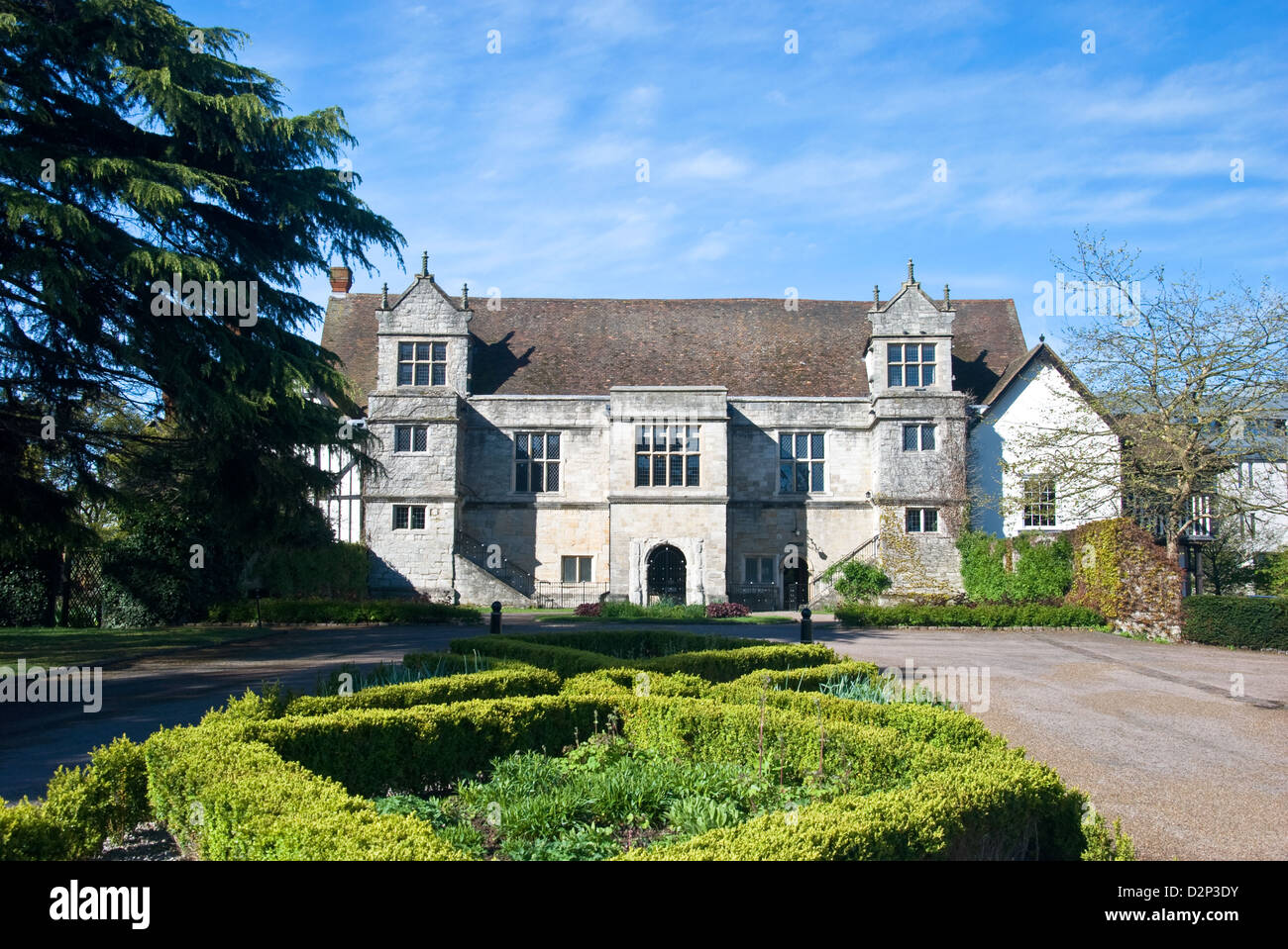 The archbishop's palace at maidstone hi-res stock photography and ...
