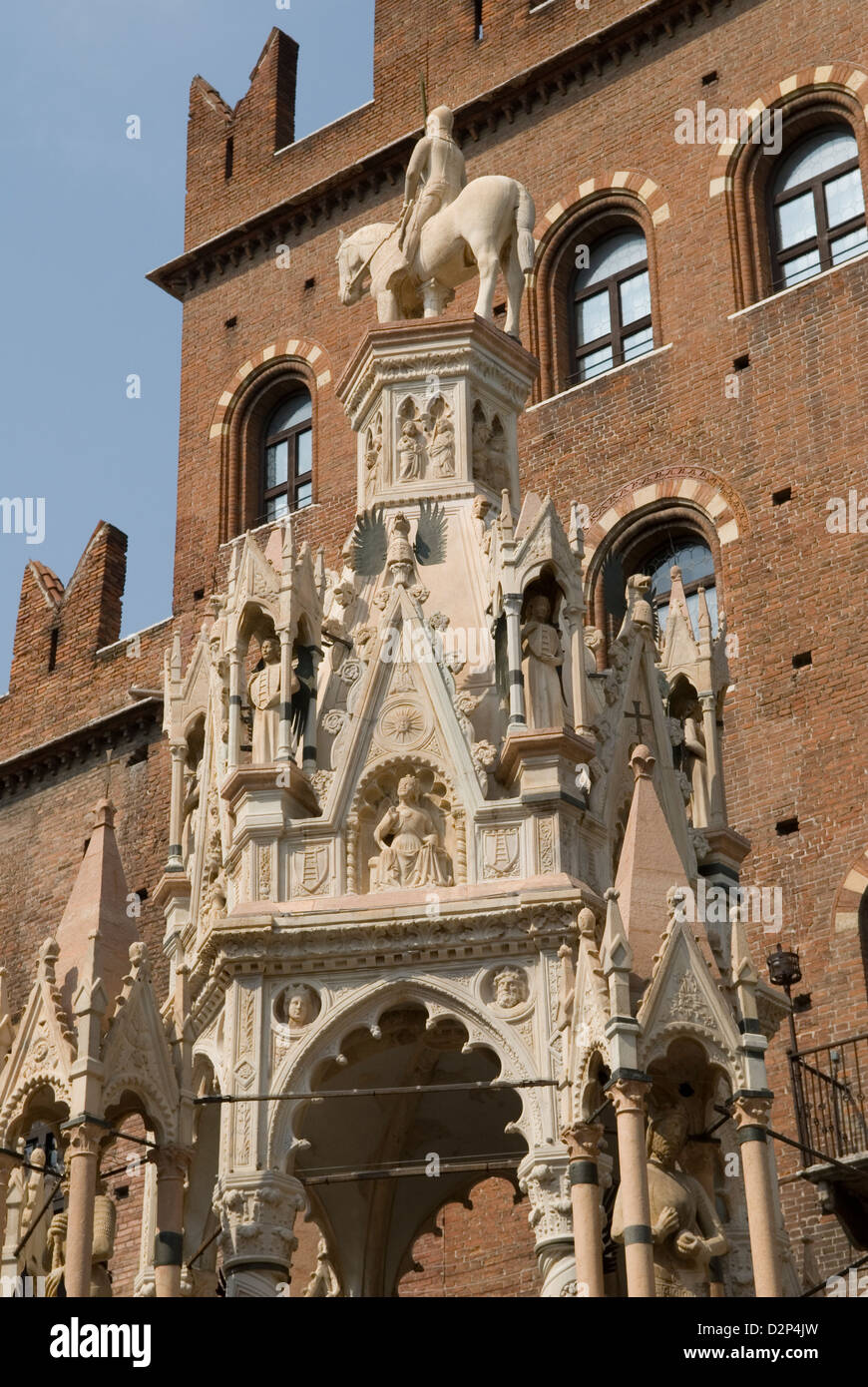 Monuments verona hi-res stock photography and images - Alamy
