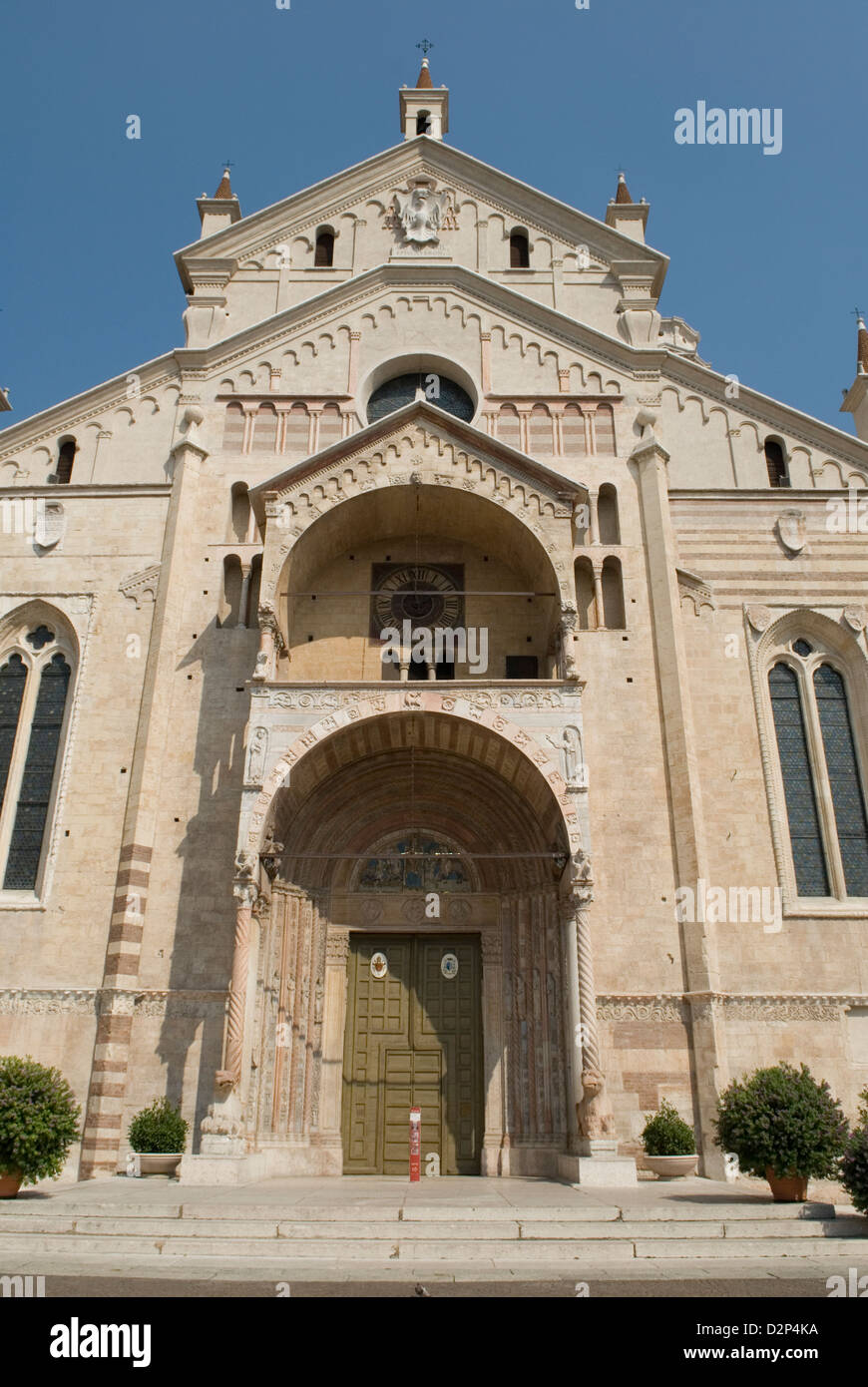 Italy veranda hi-res stock photography and images - Alamy
