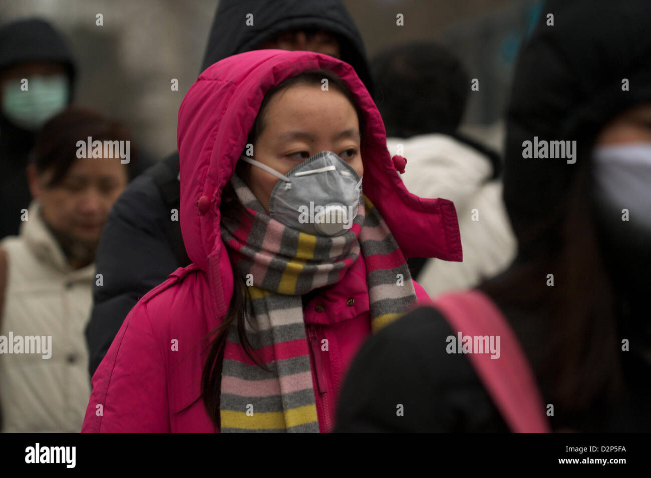 People wear masks thick haze hi-res stock photography and images - Alamy