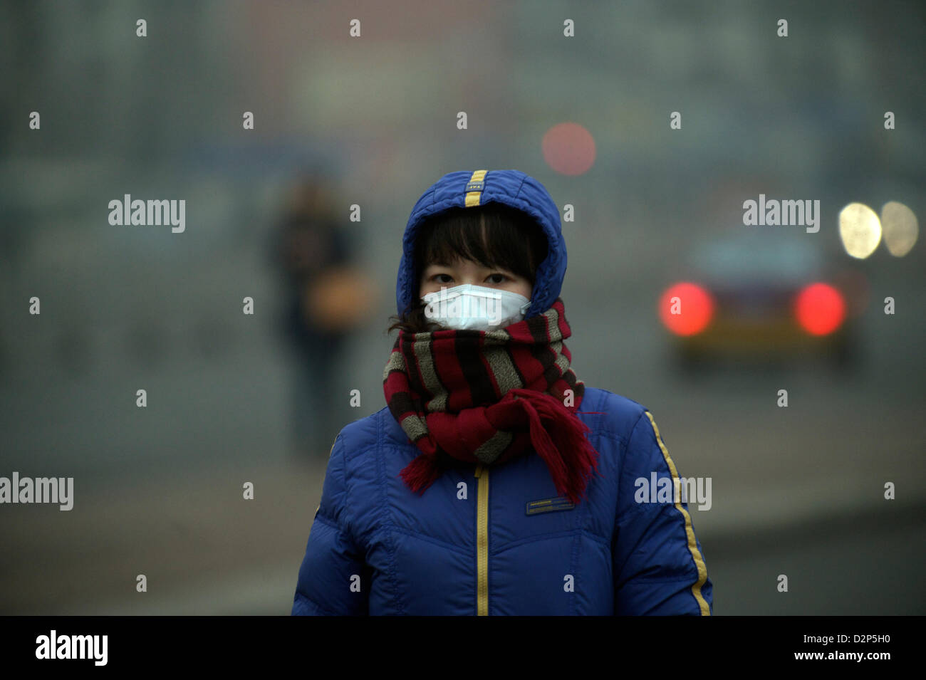 Smog mask hi-res stock photography and images - Alamy