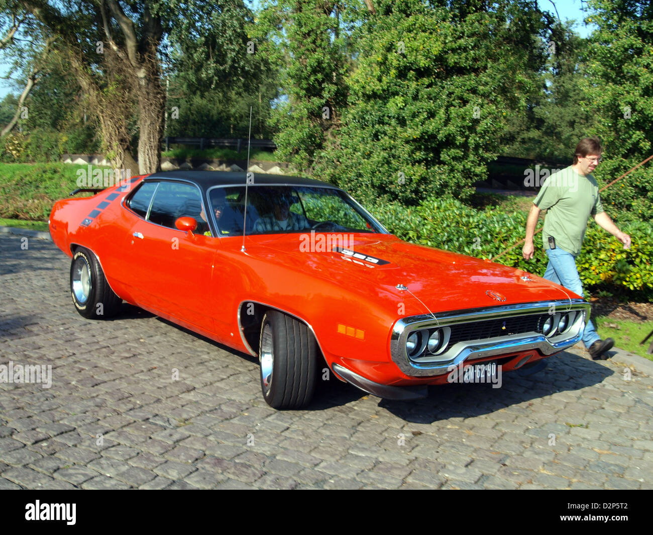 The 1971 Plymouth Road Runner is a performance muscle car that gained ...