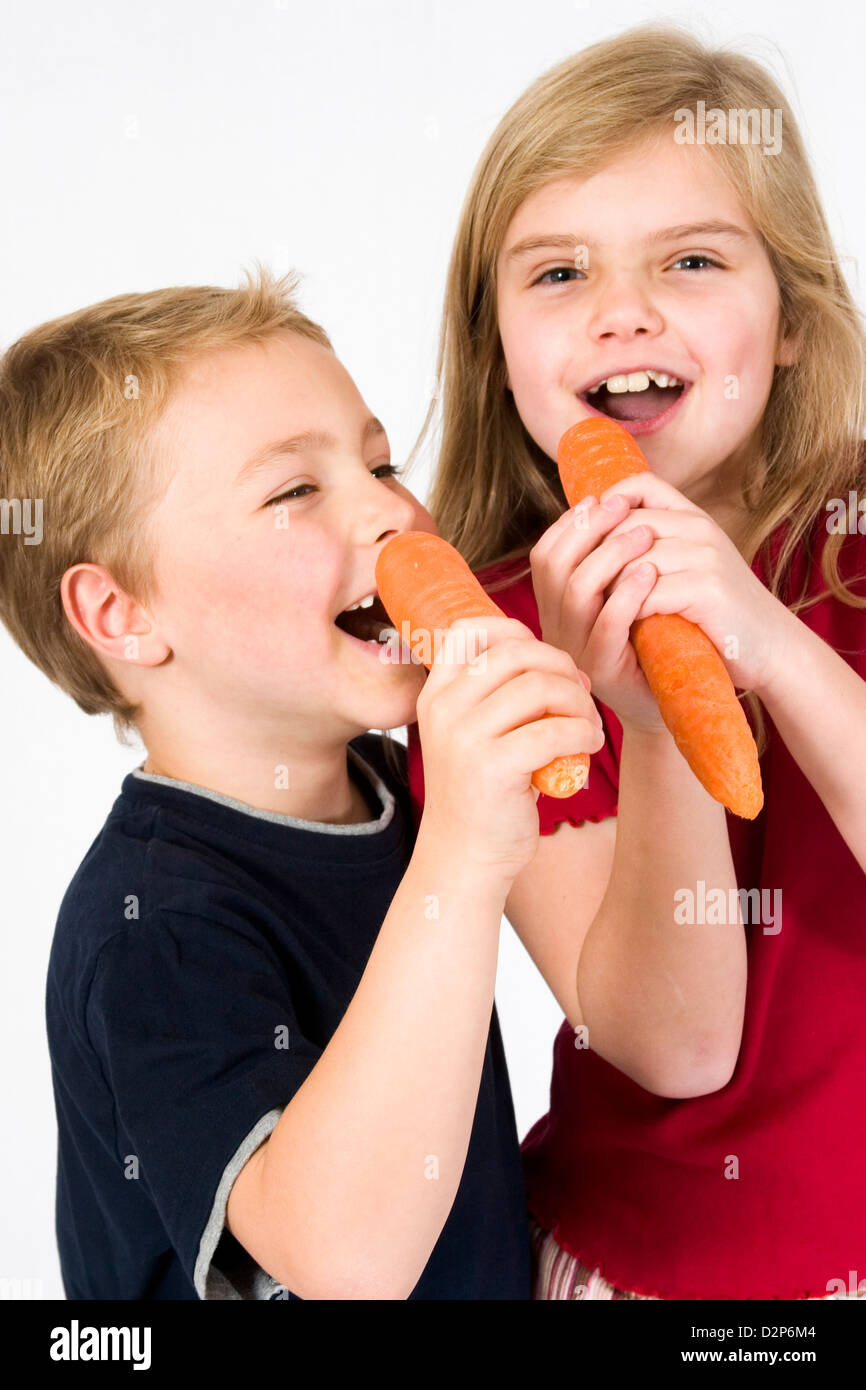 Boy hold carrots hi-res stock photography and images - Alamy