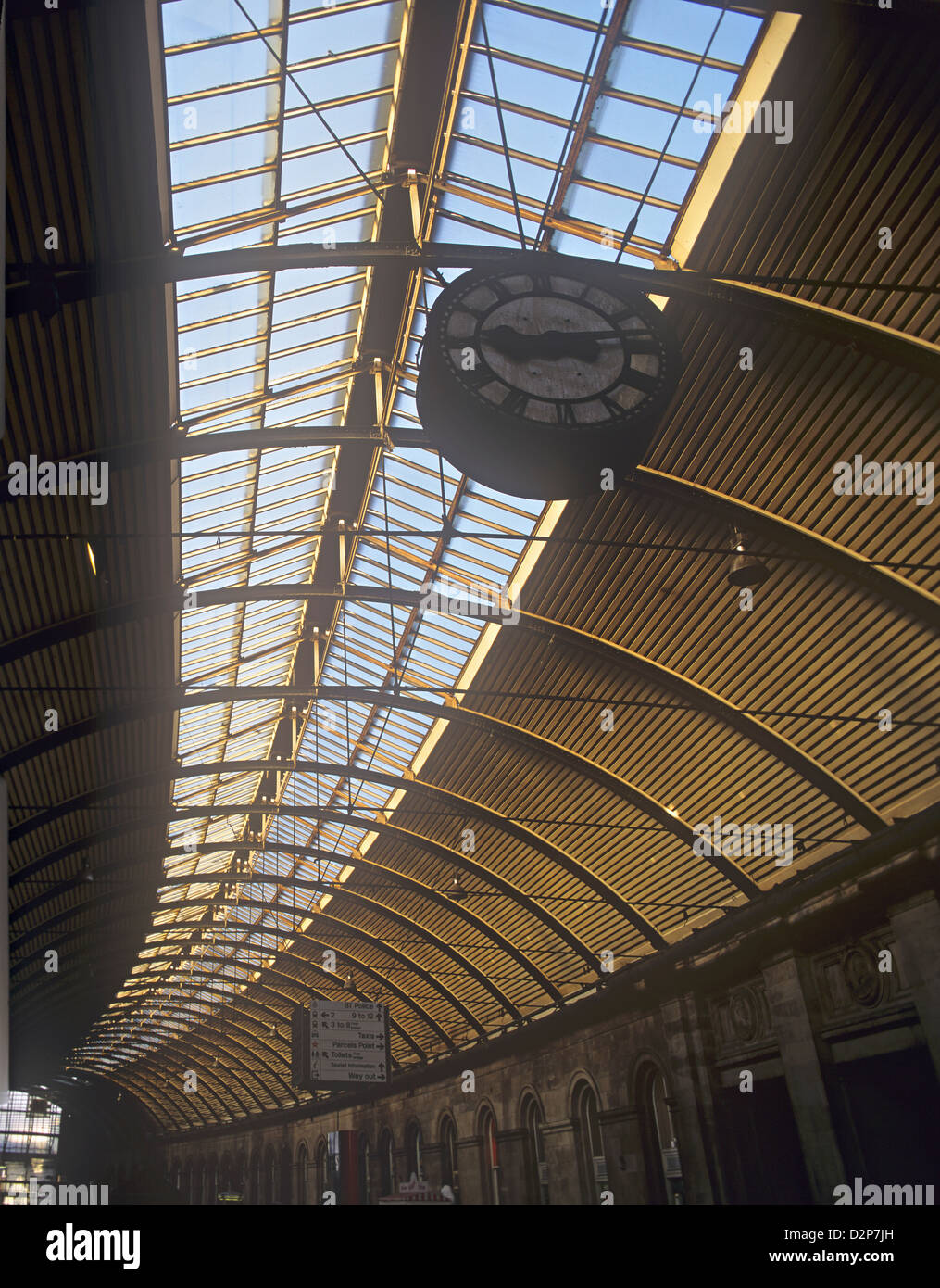 Victorian roof structure hi-res stock photography and images - Alamy