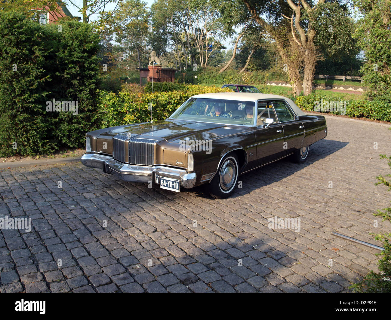 The 1959 Chrysler Imperial is a full-size luxury vehicle with ...