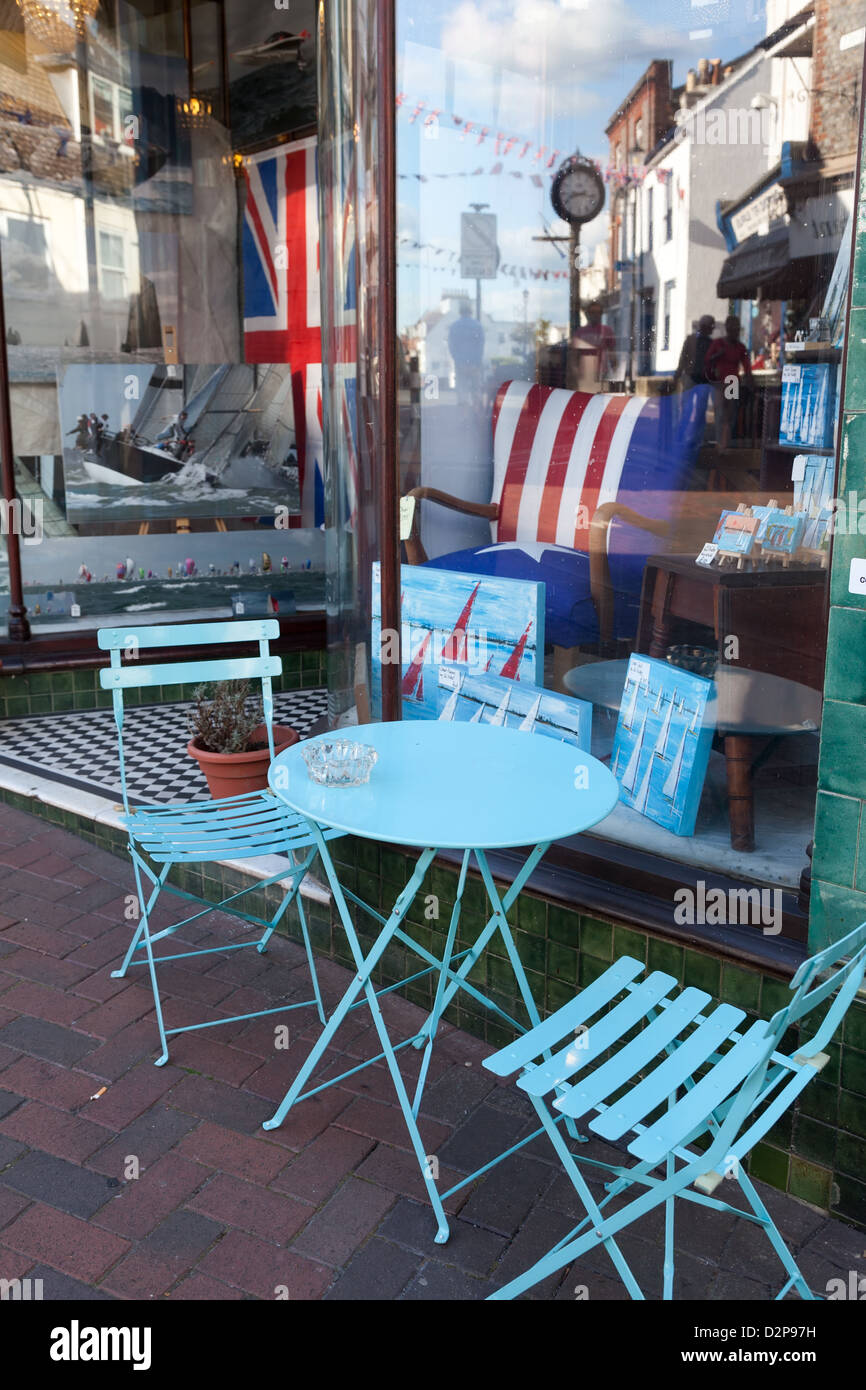 Isle Of Wight Shopping High Resolution Stock Photography and Images - Alamy