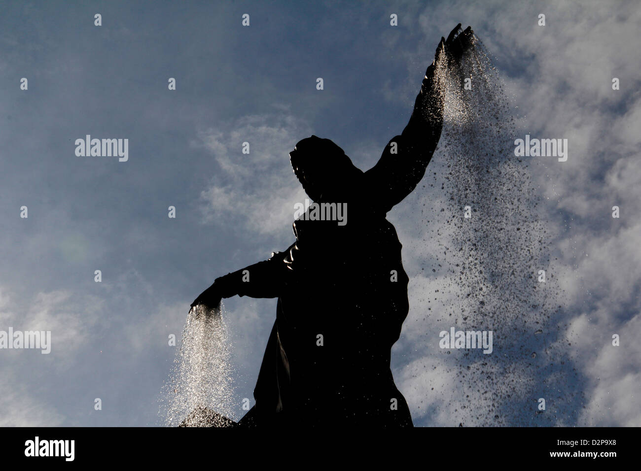 Fountain on Fountain Square downtown Cincinnati Ohio entertainment ...