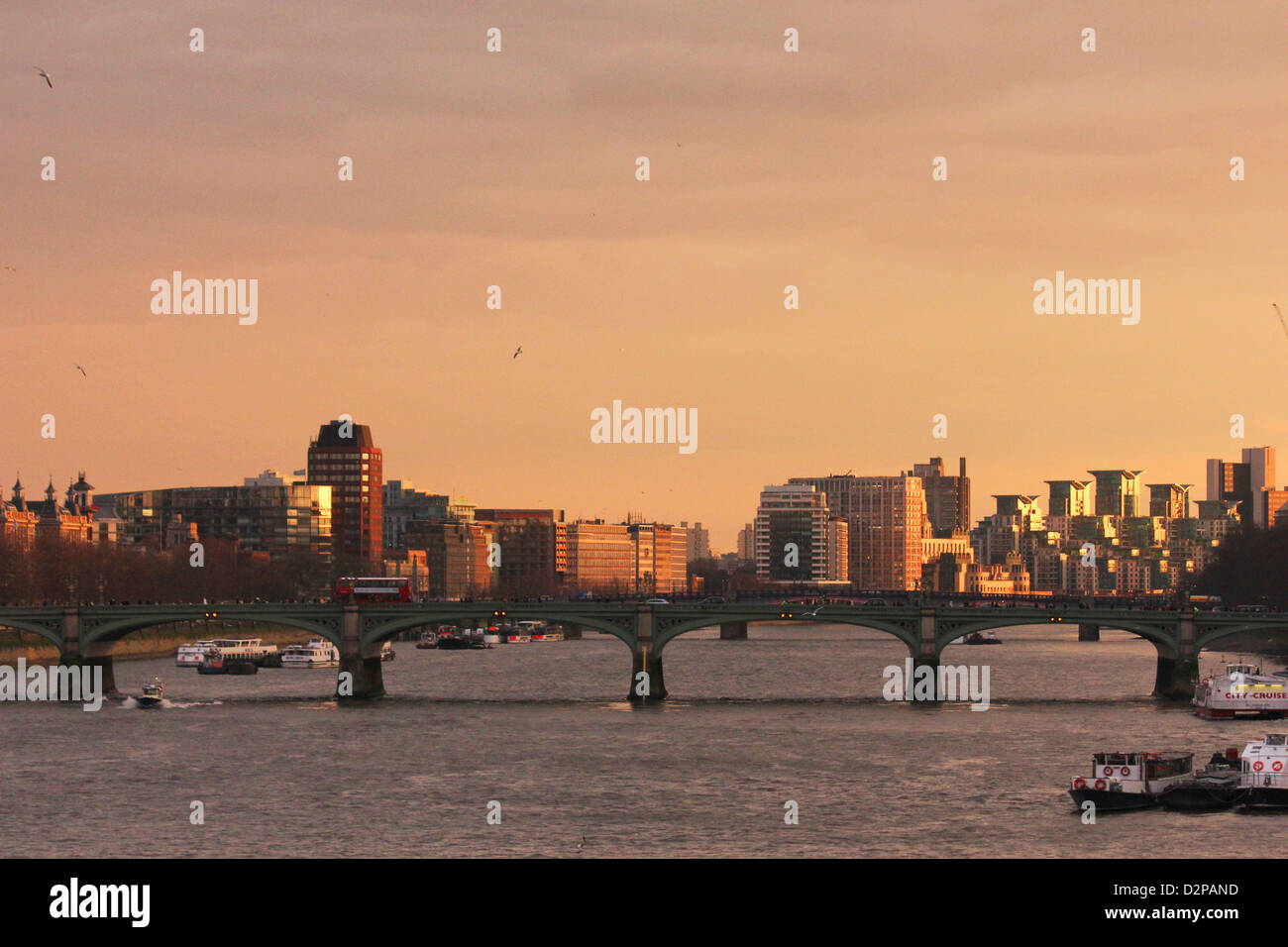 London sunset uk hi-res stock photography and images - Alamy