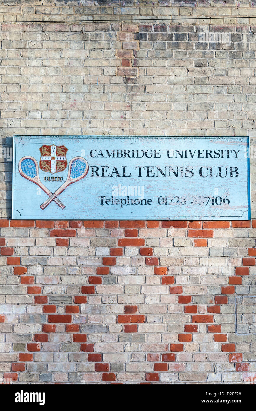Tennis sign hi-res stock photography and images - Alamy
