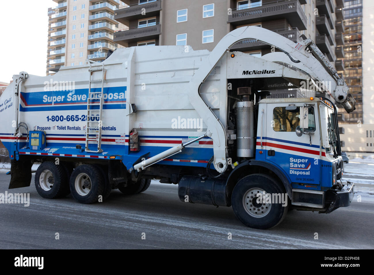 Disposal lorry hi-res stock photography and images - Alamy