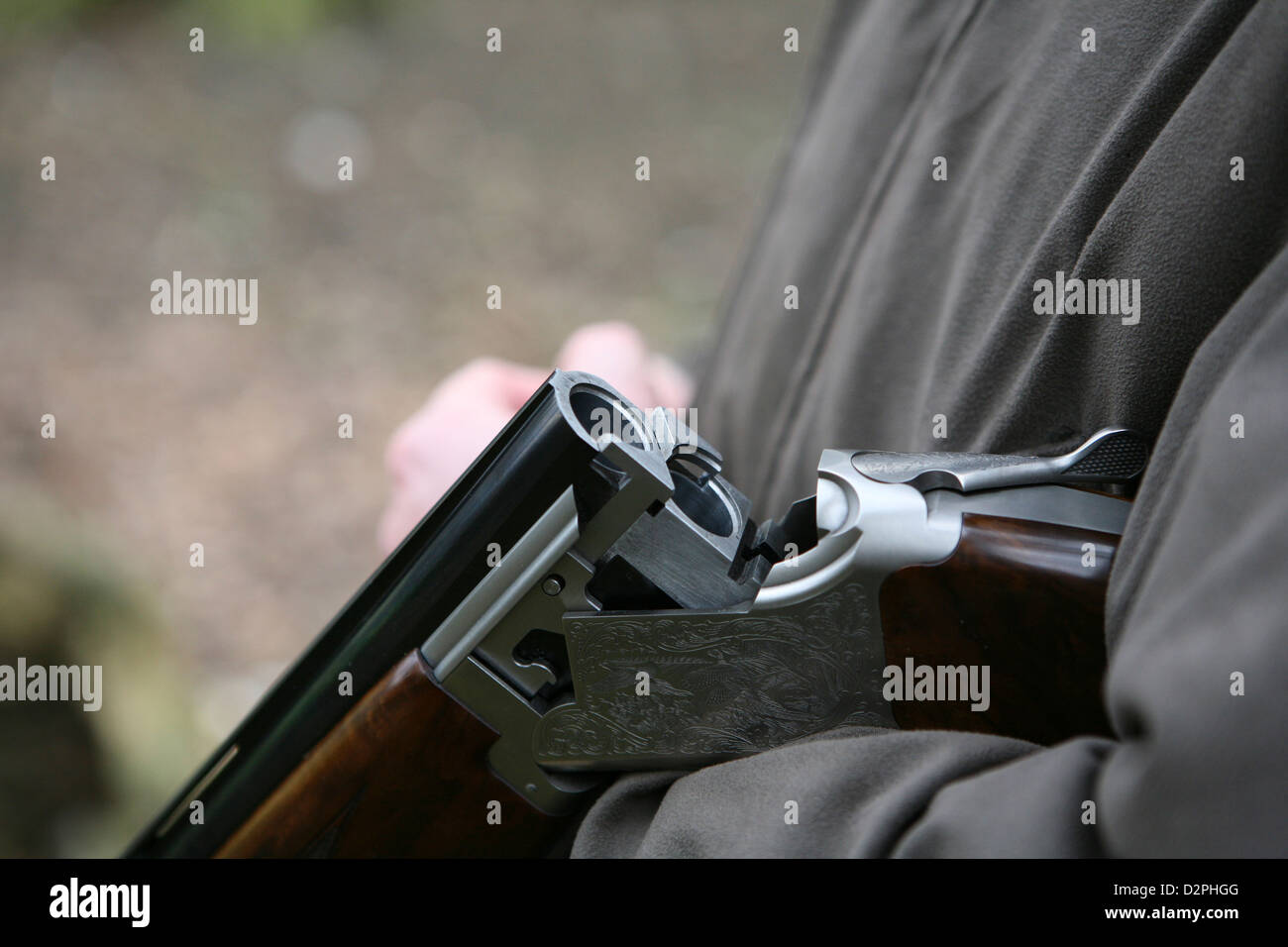 Double barrel gun hi-res stock photography and images - Alamy