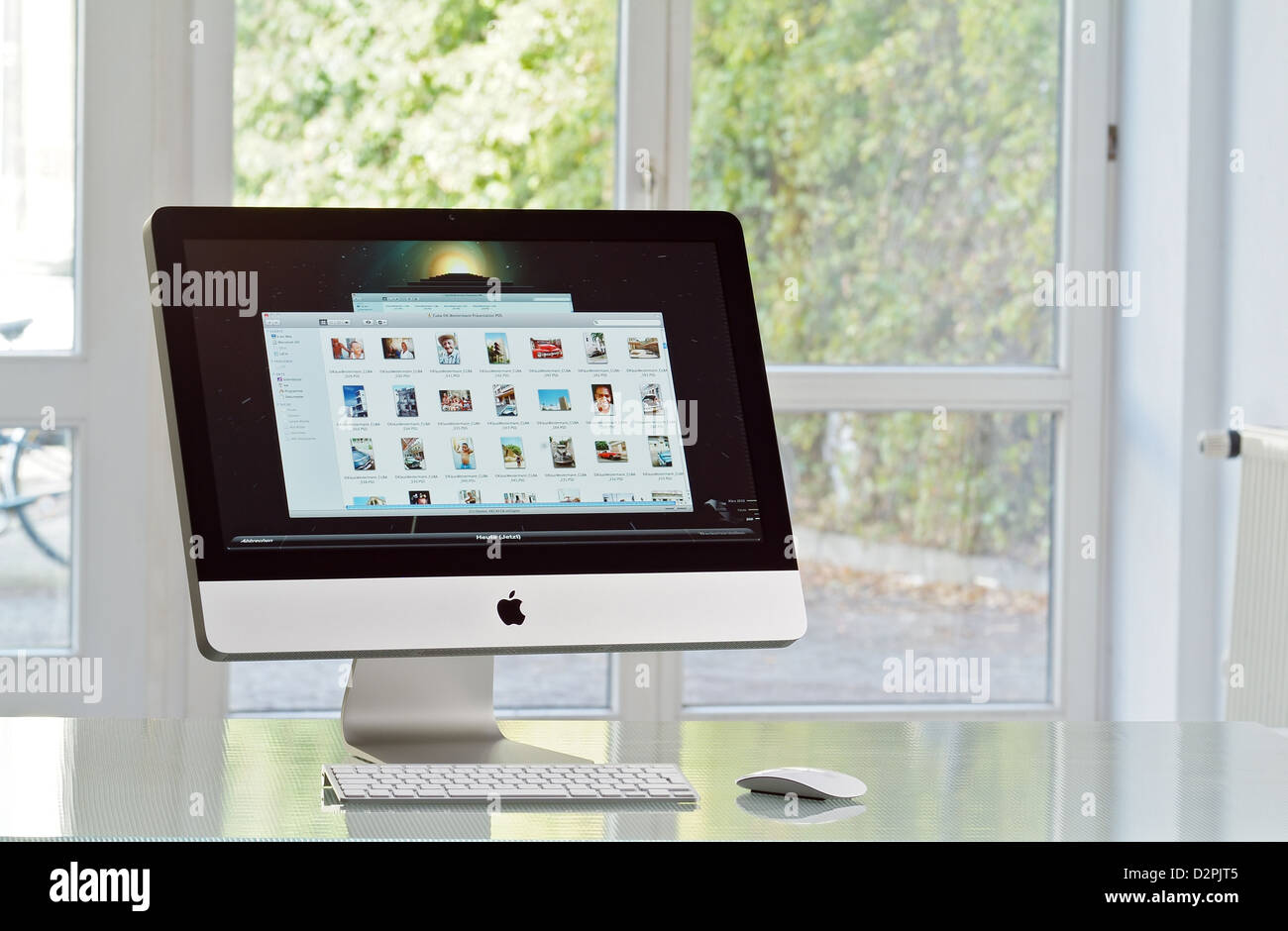 Hamburg, Germany runs, on an iMac backup software Time Machine Stock ...