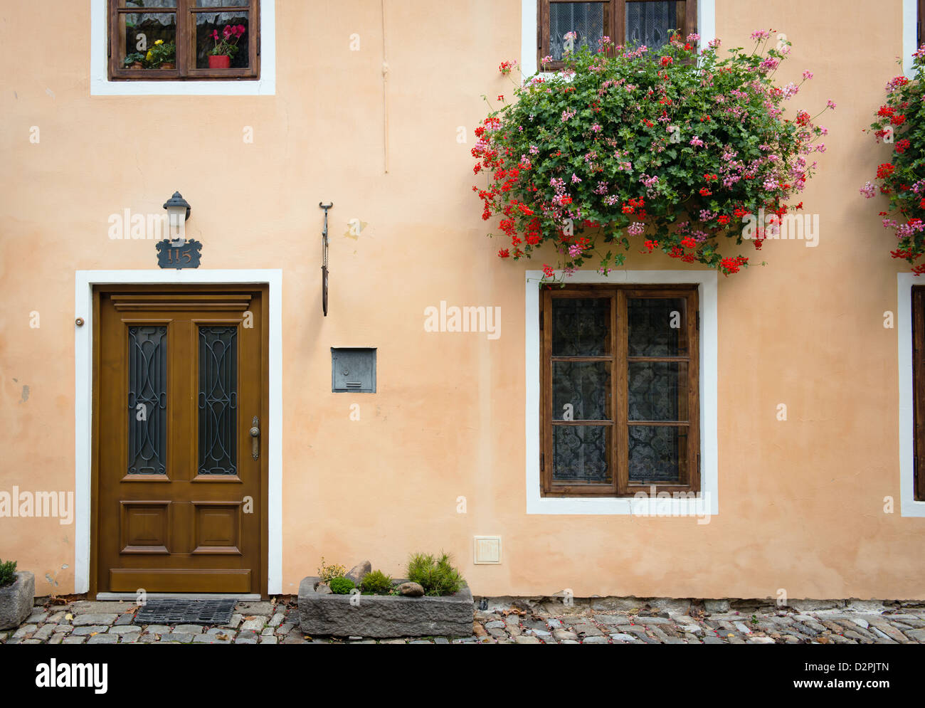Orange house facade hi-res stock photography and images - Alamy