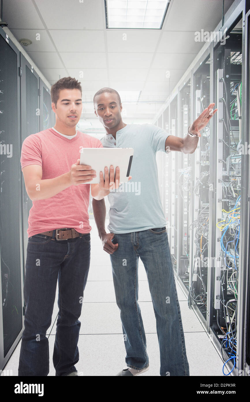 Teamwork server hi-res stock photography and images - Alamy