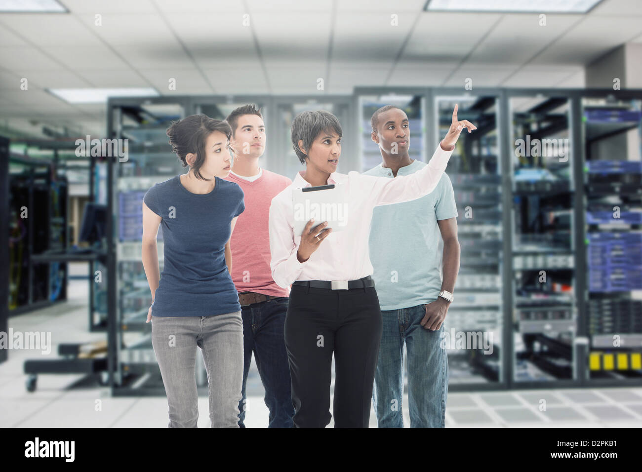 Server room hi-res stock photography and images - Alamy