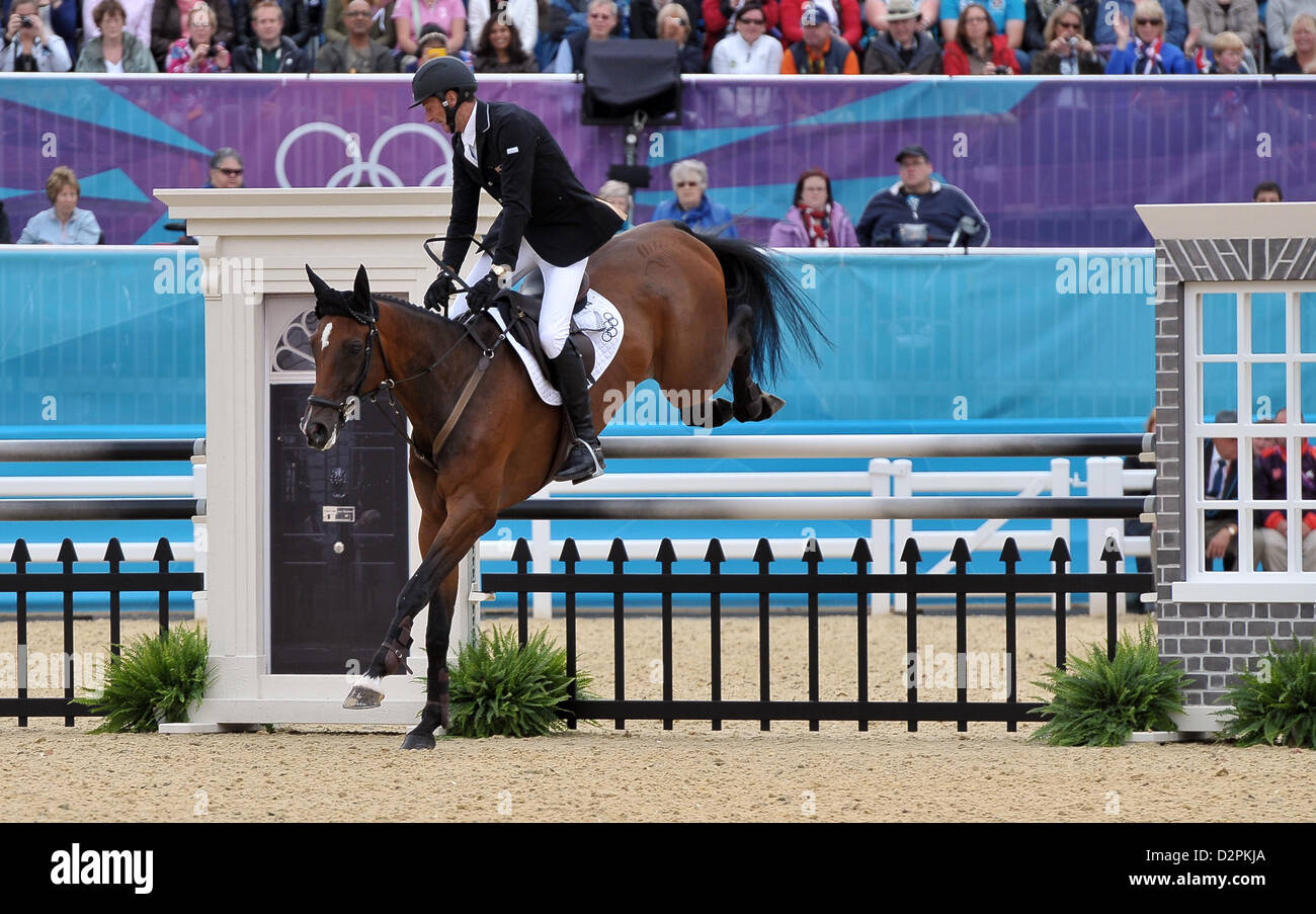 Olympics mark hi-res stock photography and images - Alamy