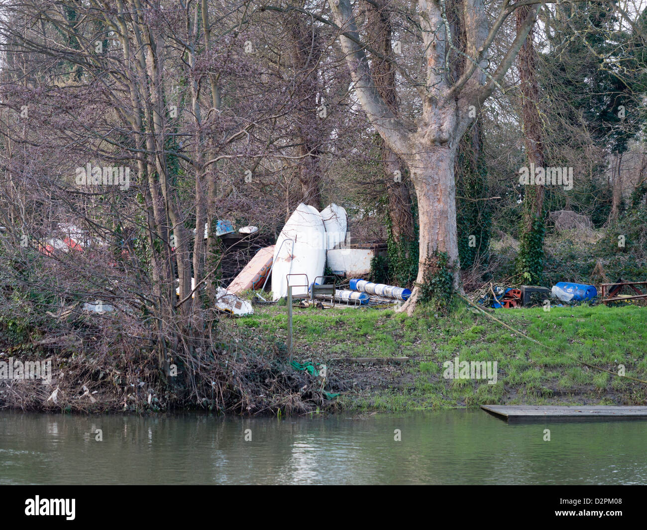 Shepperton lock island thames hi-res stock photography and images - Alamy
