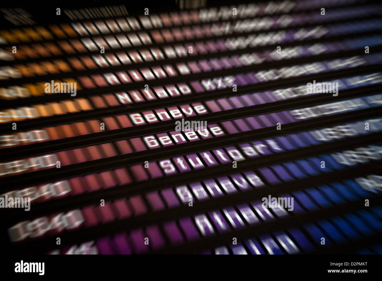 Departure board airport time table hi-res stock photography and images ...