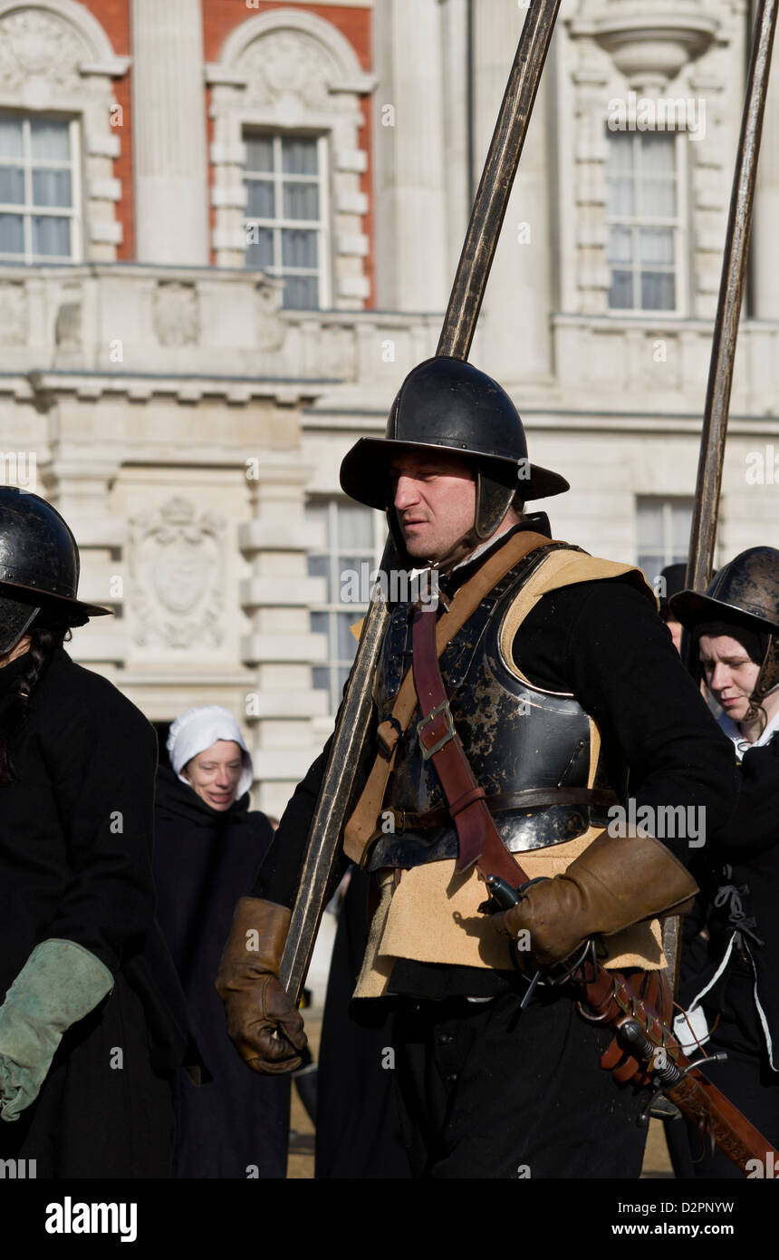 English civil war society hi-res stock photography and images - Alamy
